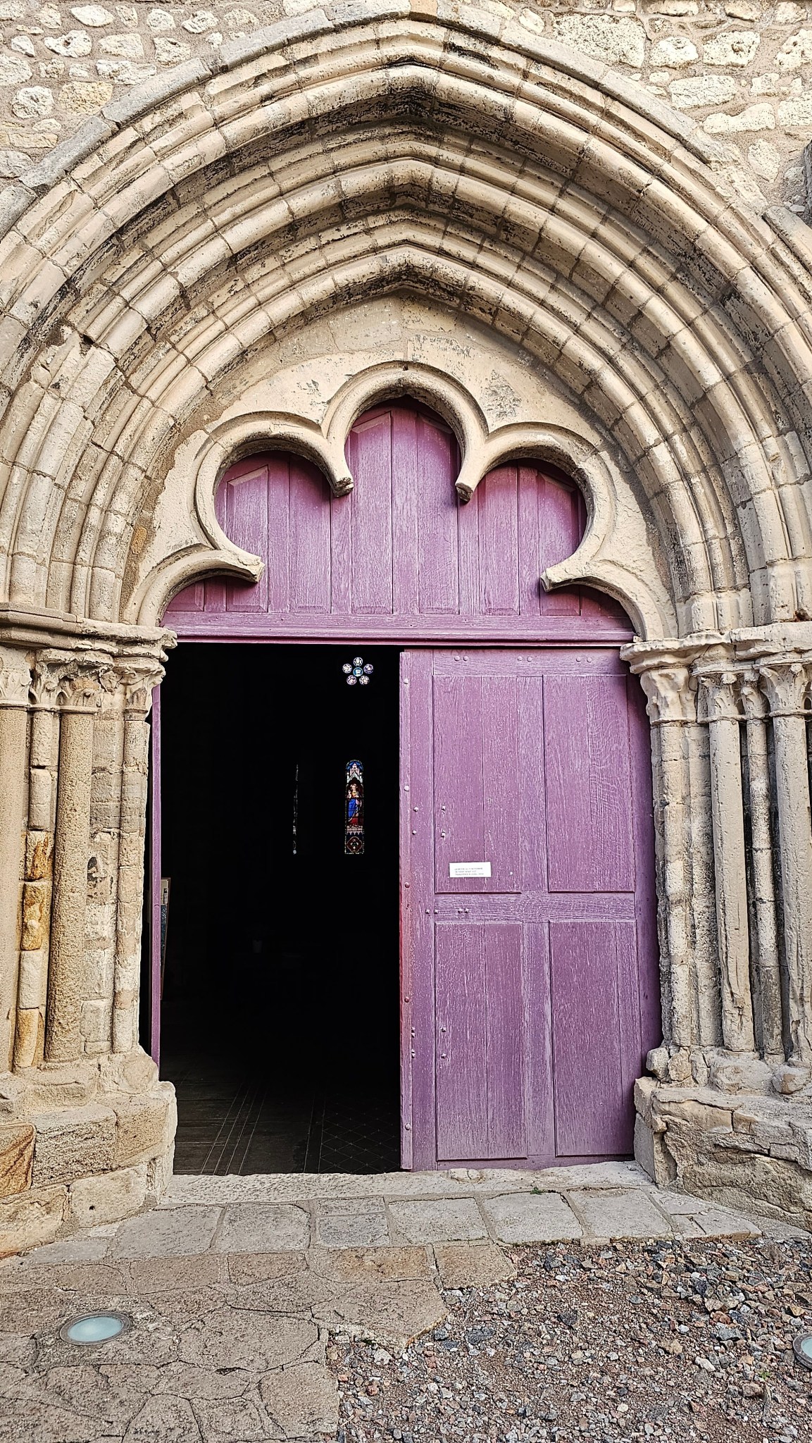 À la découverte de Charroux et de ses célèbres bougies artisanales ⋆ Le ...